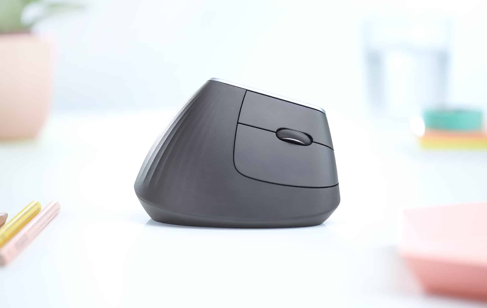Logitech MX Vertical : la souris ergonomique ultime