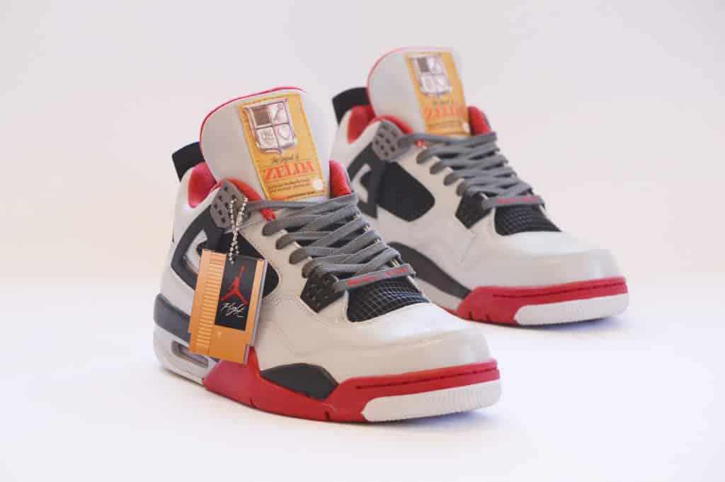 Des baskets Jordan IV en édition NES Legend of Zelda
